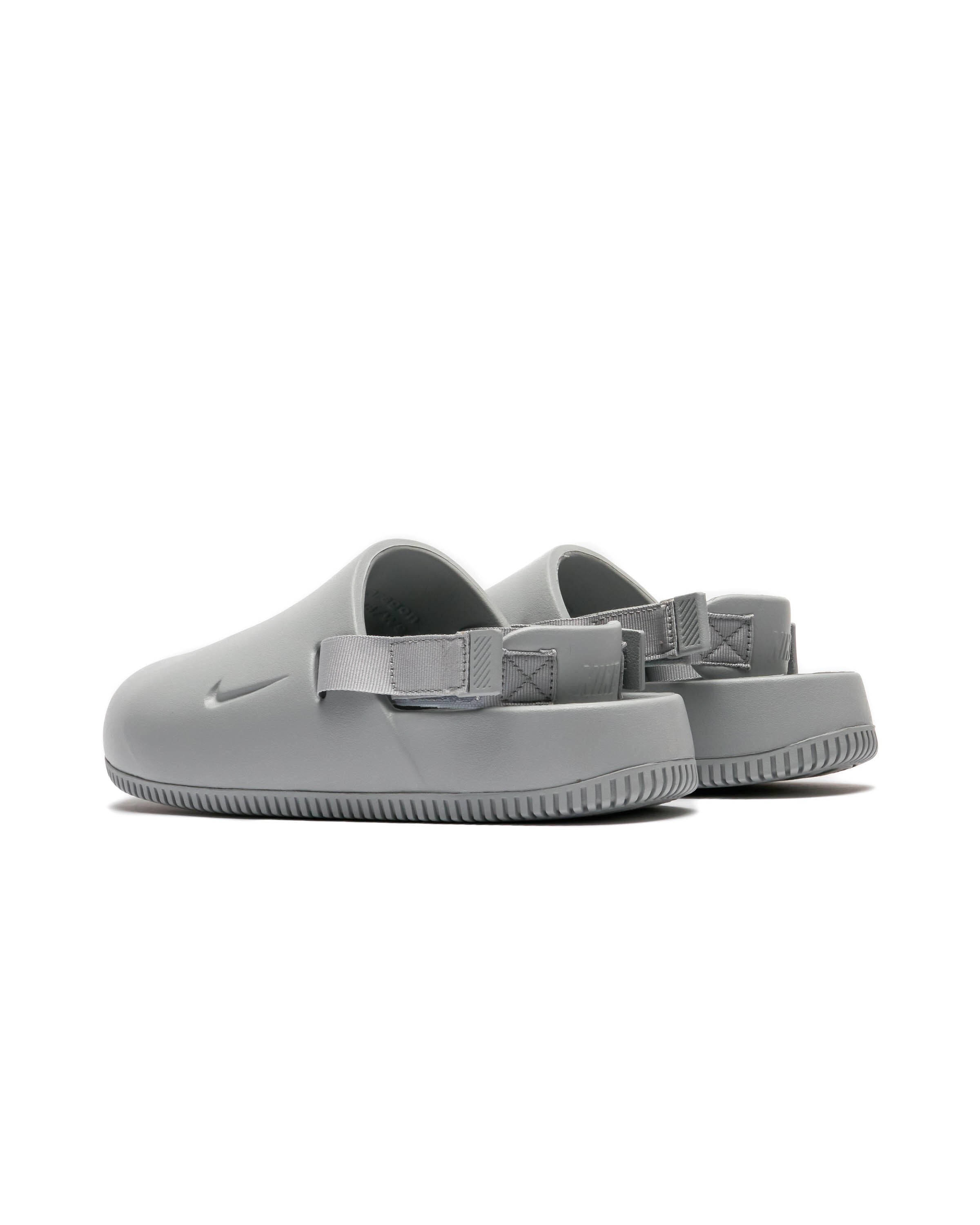 Slides Ajay Kicks